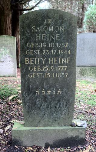 Die Gräber der Familie Heinrich Heines auf dem Friedhof an der ...