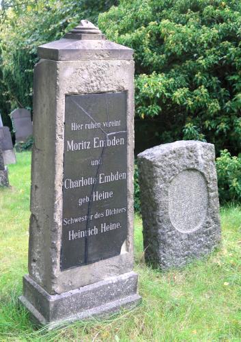 Die Gräber der Familie Heinrich Heines auf dem Friedhof an der ...